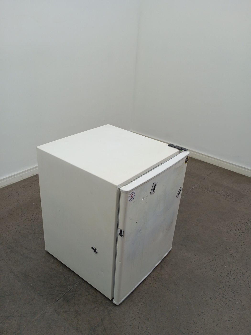 Frigobar Brastemp Retro 76l - Branco - TudoBônus