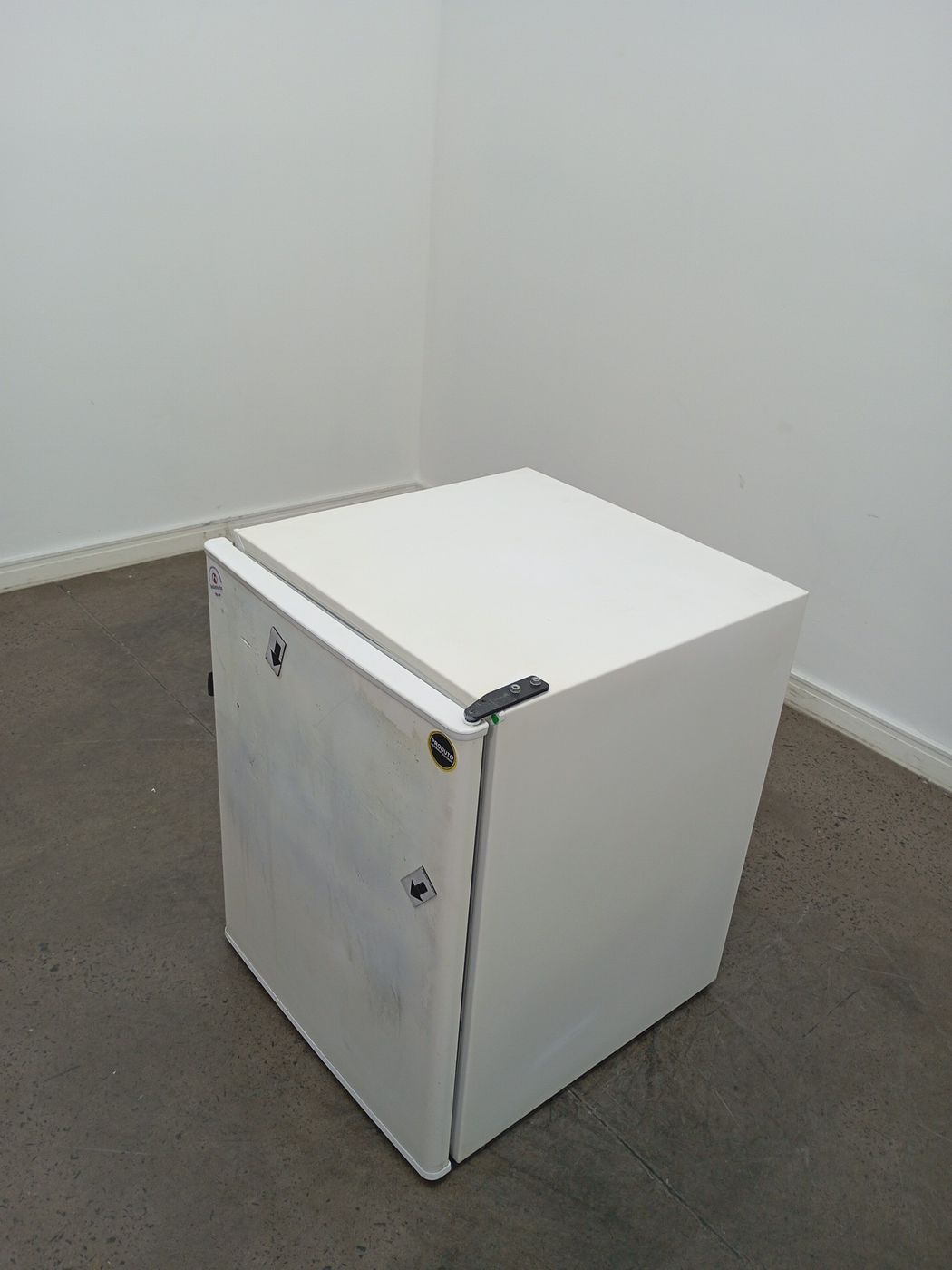 Frigobar Brastemp Retro 76l - Branco - TudoBônus