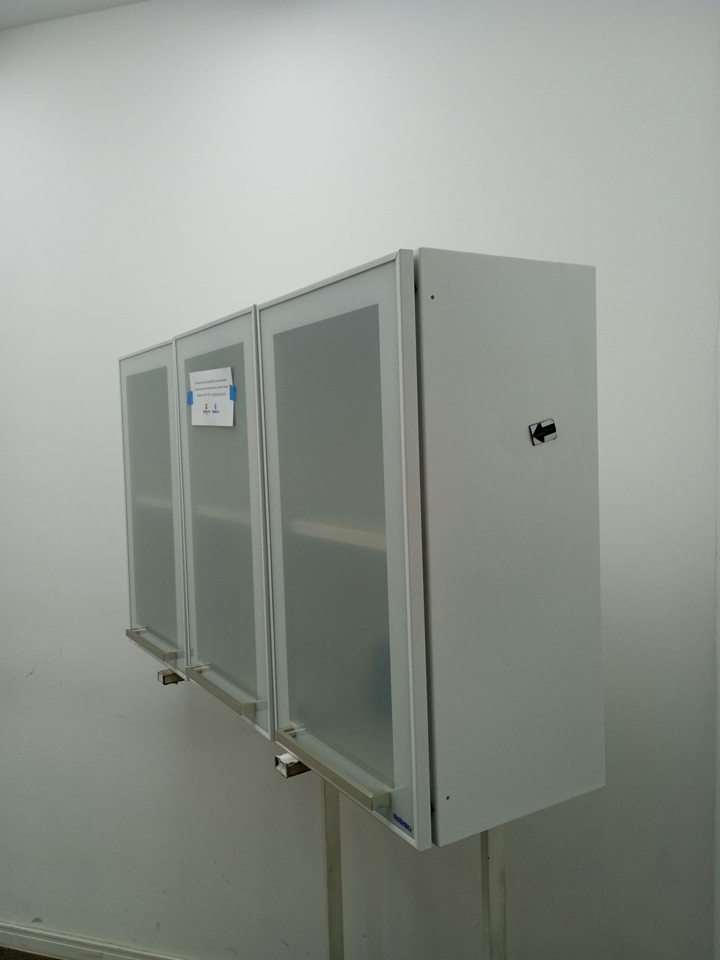 Armario Itatiaia Aéreo Dandara 03 Portas Altas C/ Vidros - Branco ...