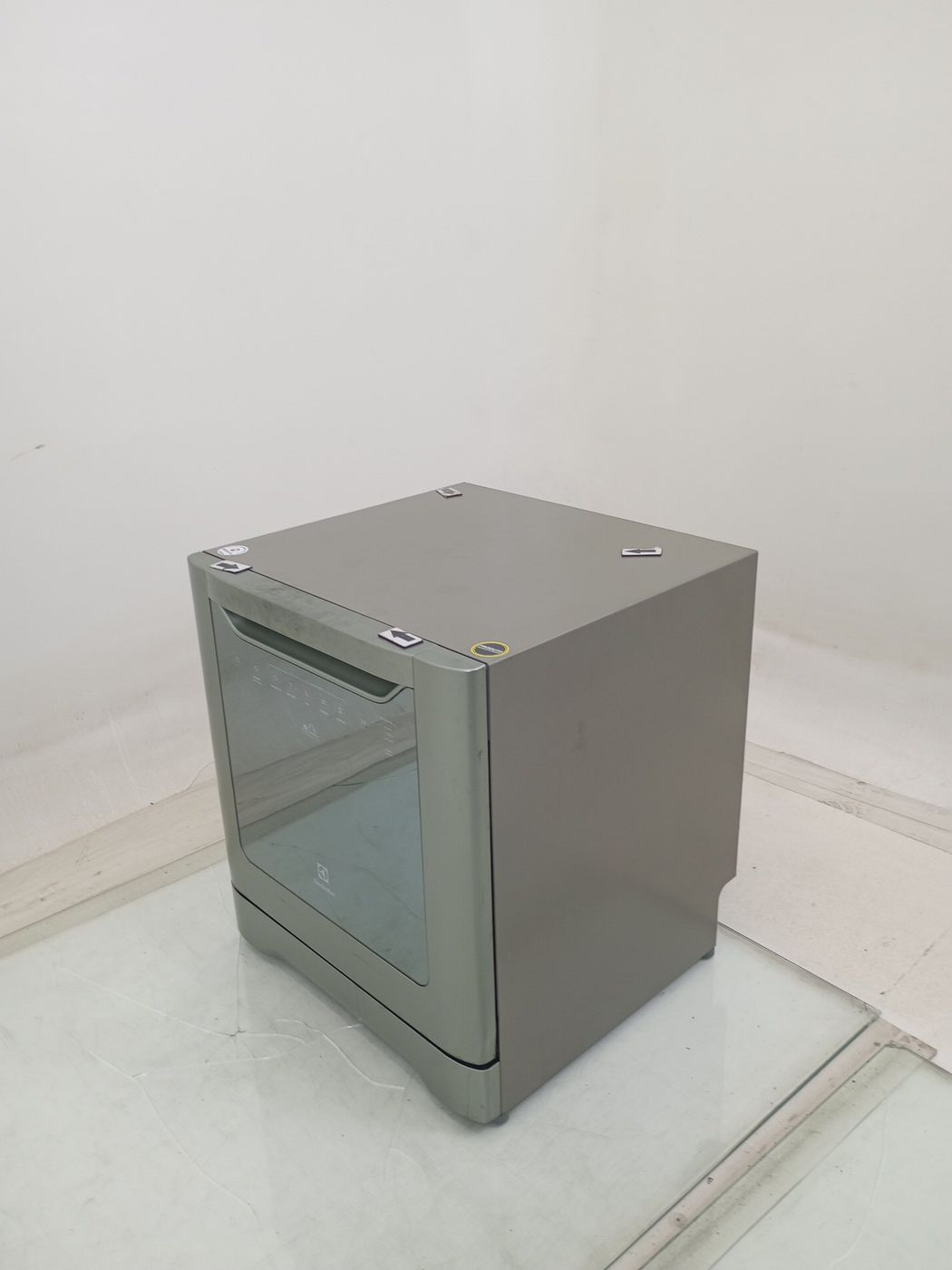 Lava Loucas Electrolux Le08s - Lava Louça Electrolux Le08s-127 V-cinza ...