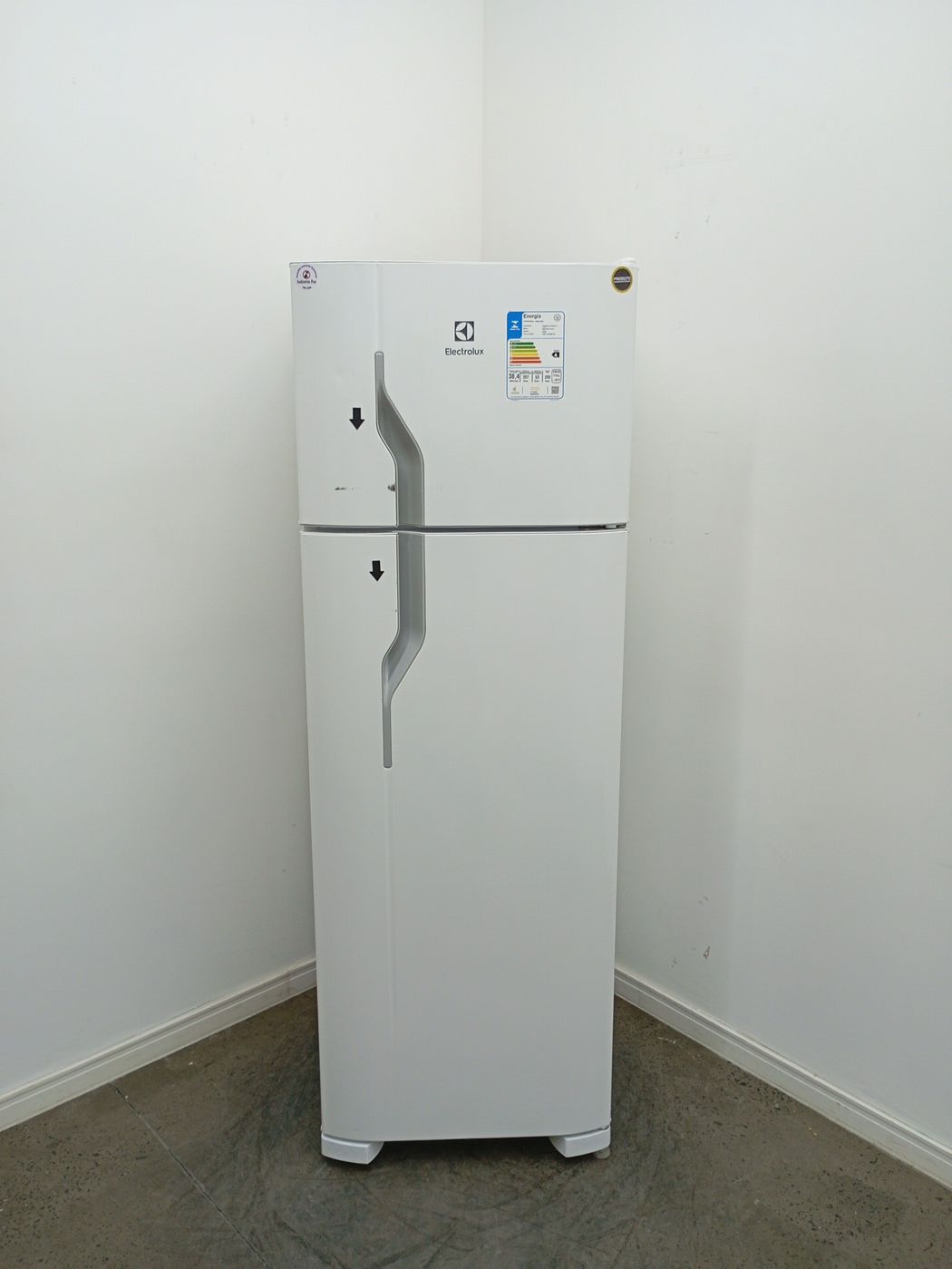 Refrigerador Electrolux Dc35a Duas Portas Cycle Defrost 260l Dc35a ...